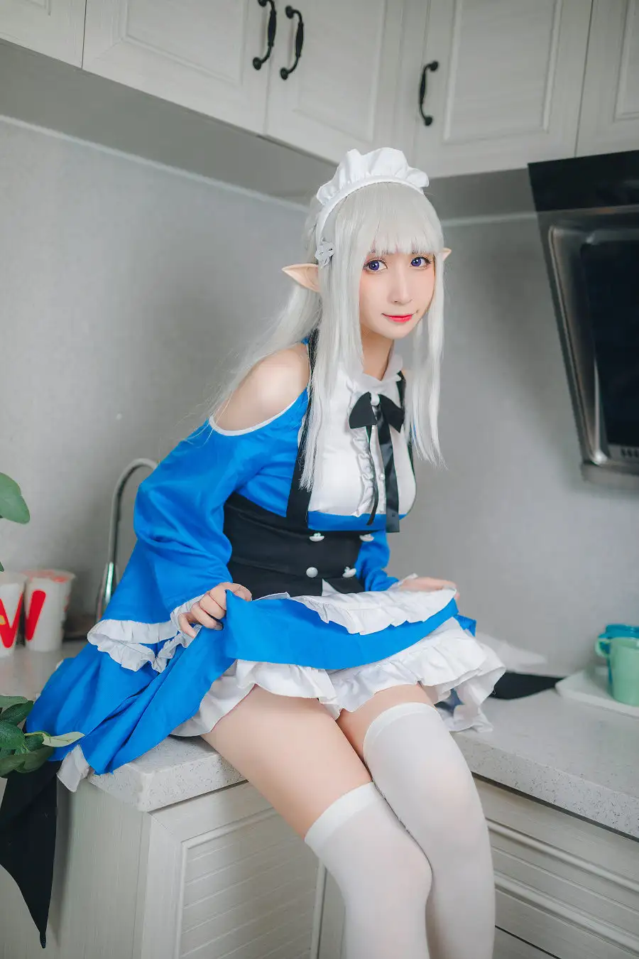 贝儿酱Miki 微博coser白丝美腿福利写真图片合集 – 萌图集